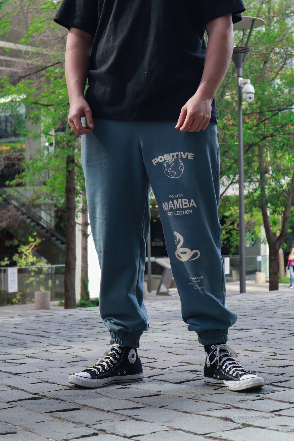 BUZO OVERSIZE MAMBA AZUL GRÁFITO – POSITIVE